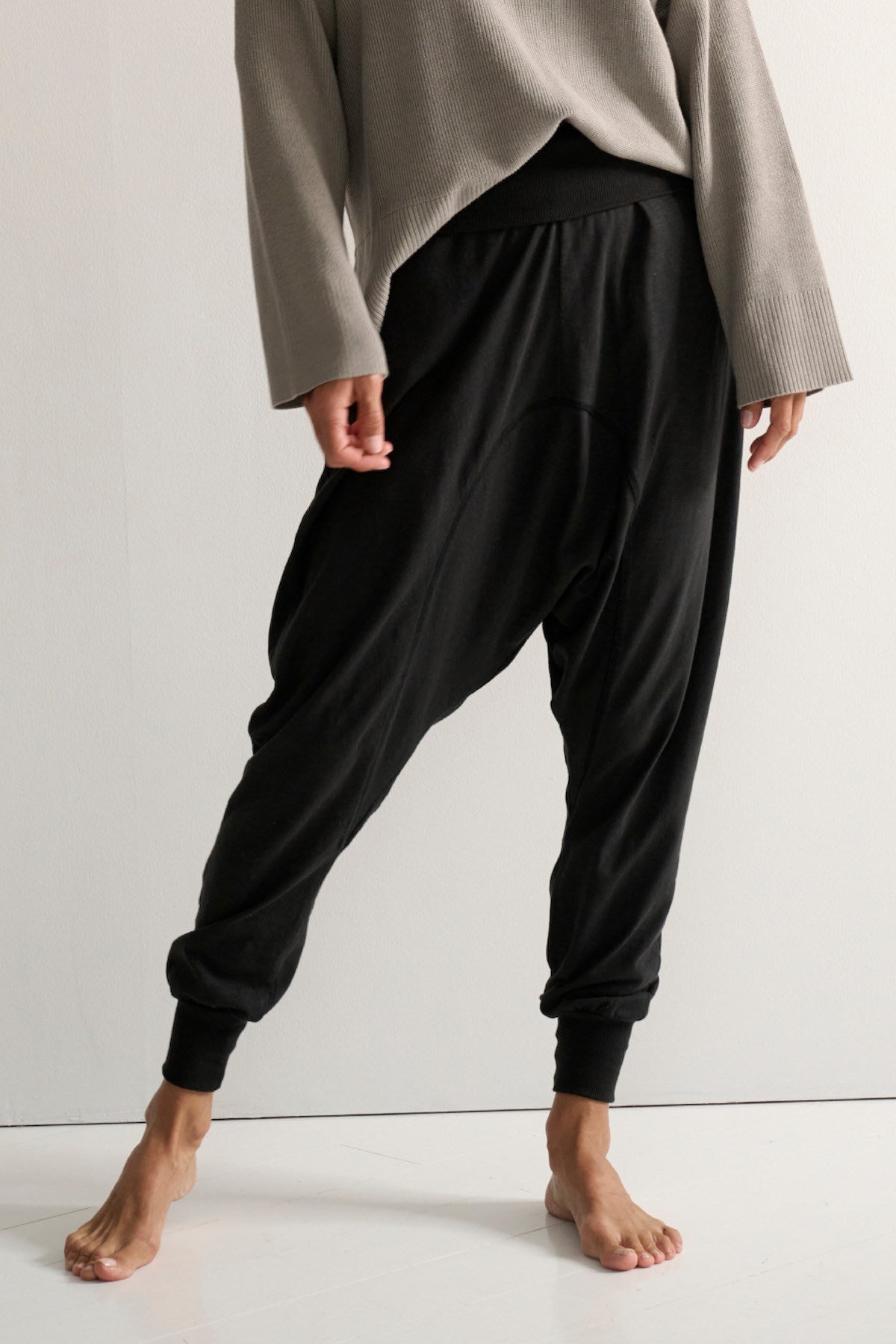 Savasana pants I Buy pants online I moshi moshi mind