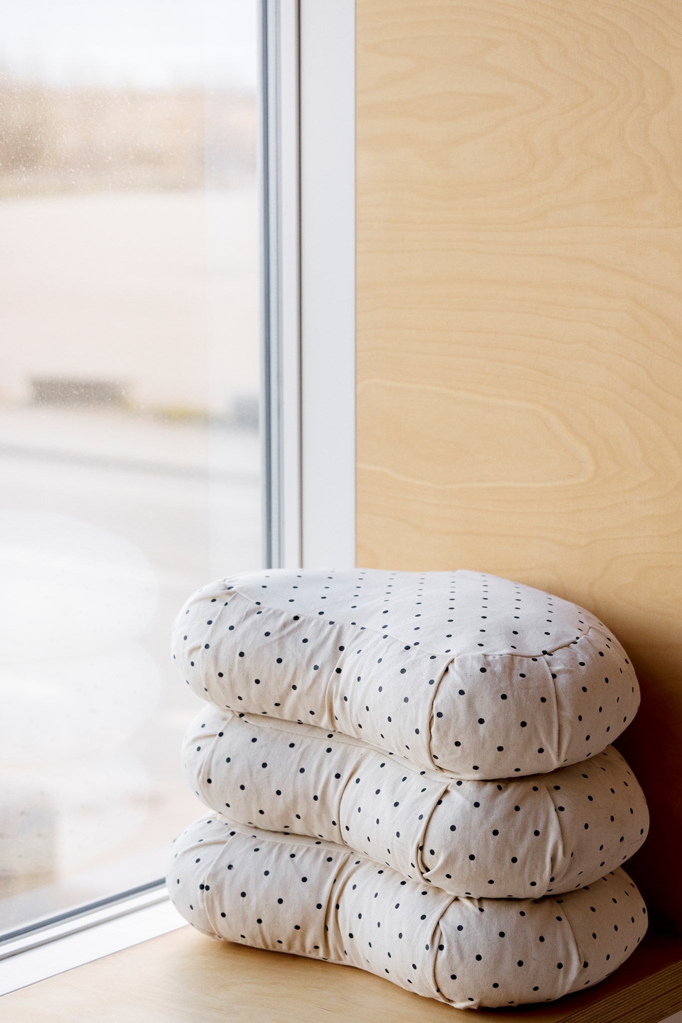 dotted meditation moon I Buy meditation pillow online I moshi moshi mi ...